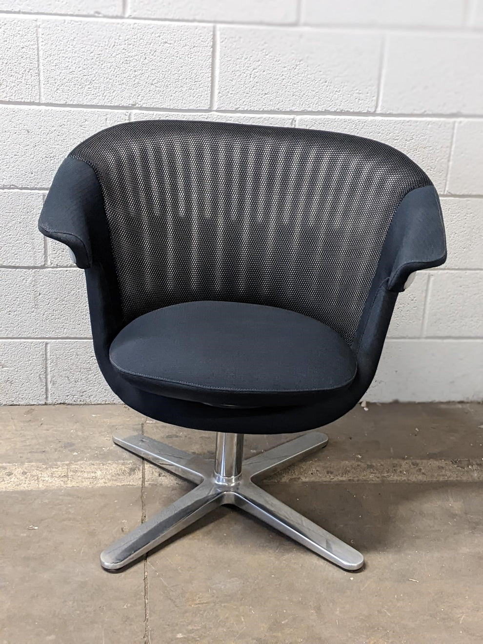 STEELCASE | i2i CHAIR BLACK – Storr PreOwned
