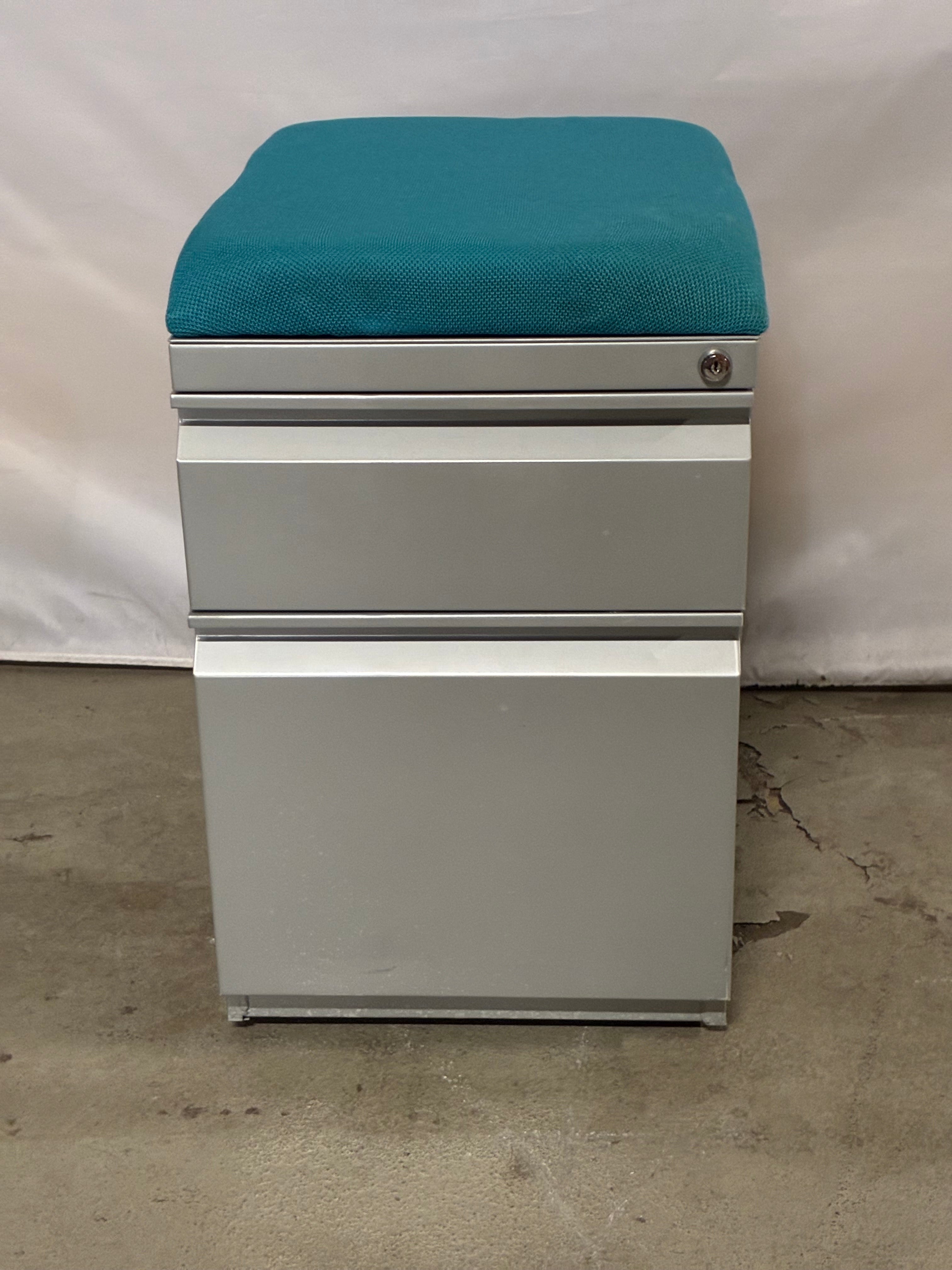 HERMAN MILLER | MOBILE BOX/FILE PEDESTAL WITH SEAT CUSHION – Storr PreOwned