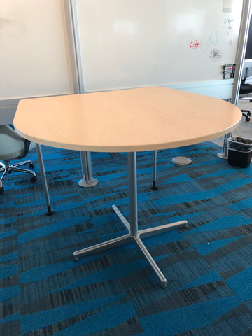 Tables – Storr PreOwned