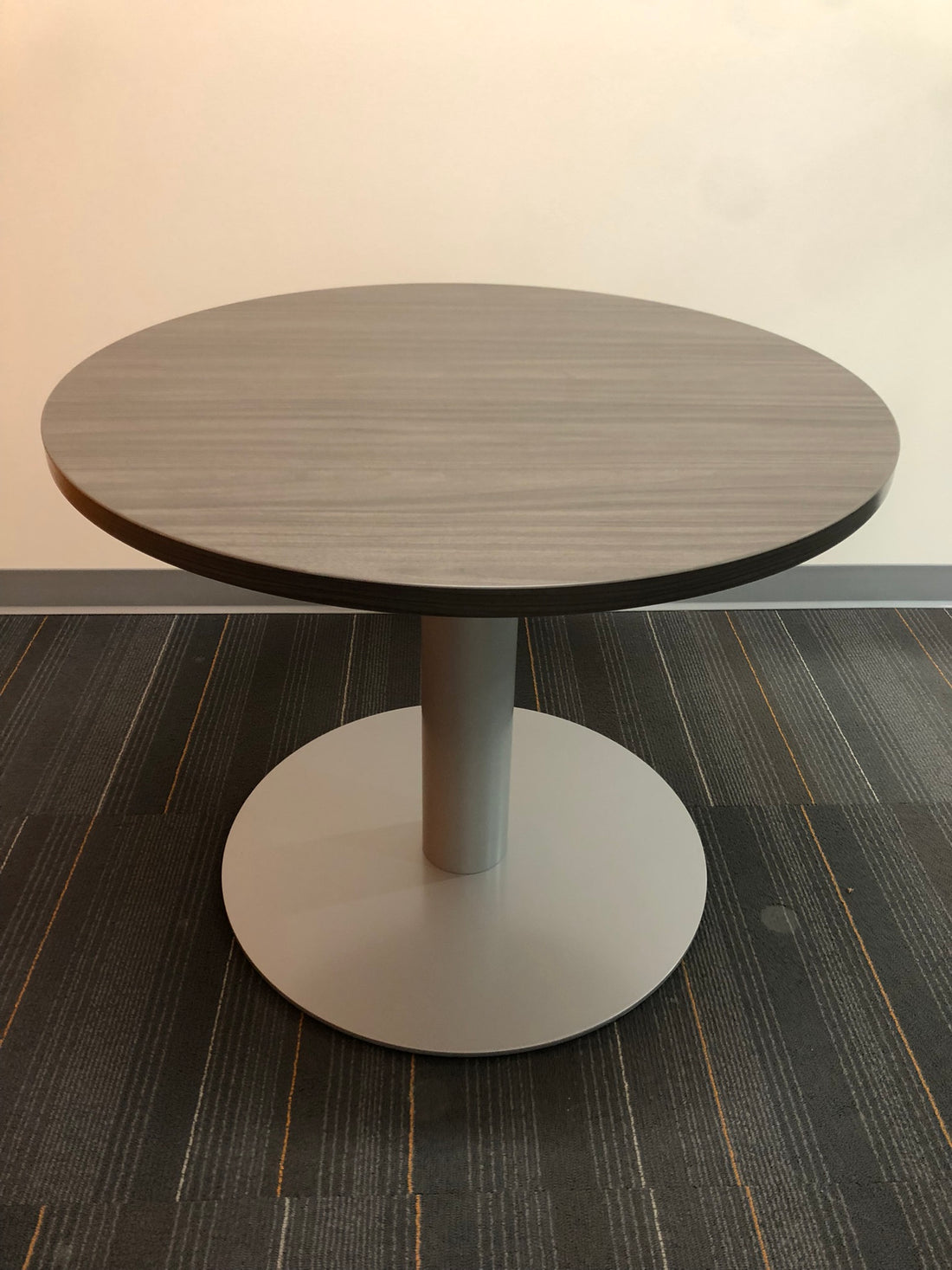 STEELCASE | 36" ROUND TABLE – Storr PreOwned