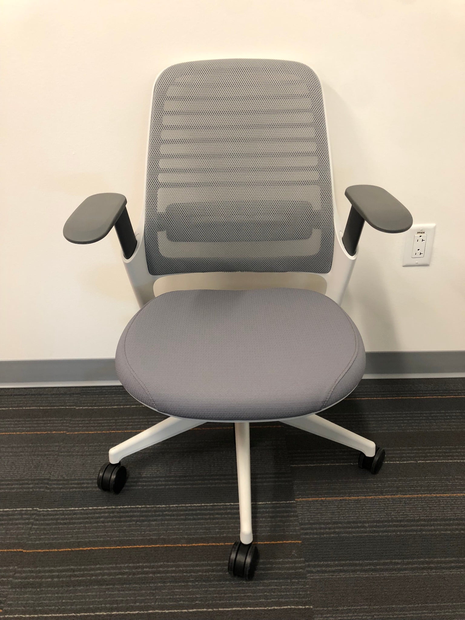 STEELCASE | SERIES 1 TASK CHAIR – Storr PreOwned