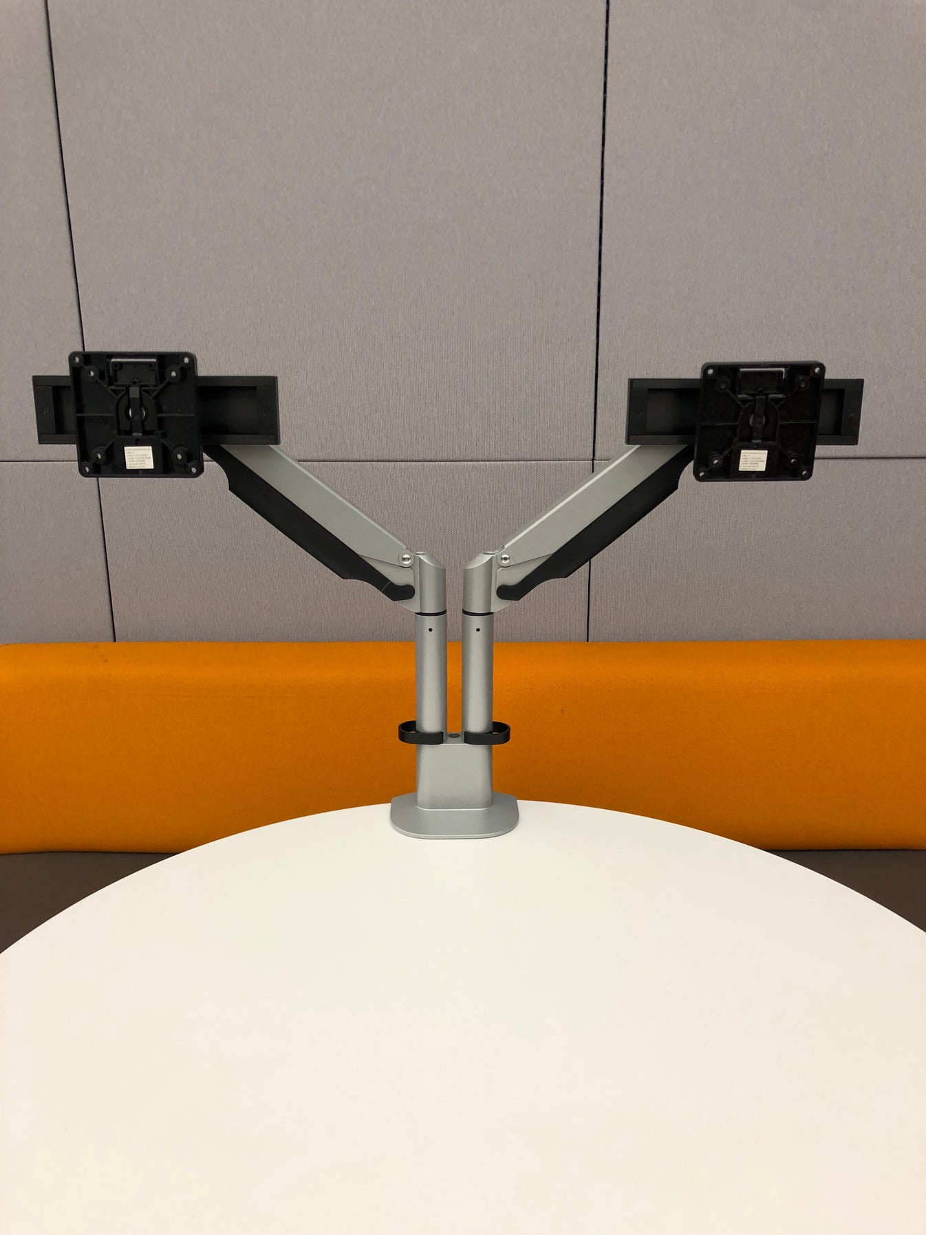 STEELCASE | CF SERIES INTRO DUAL MONITOR ARM – Storr PreOwned